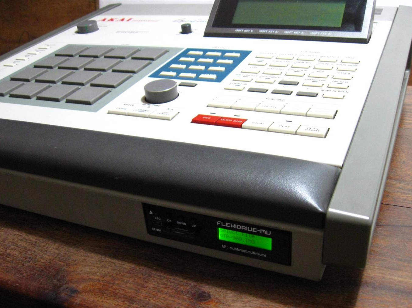 Akai MPC60 Akai MPC-60 Floppy Drive | FlexiDrive - Floppy Drive Update